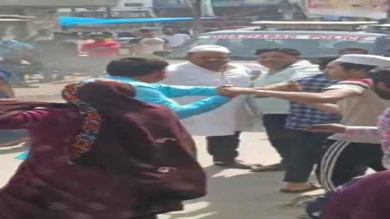 BJP minority morcha leader assaulted by Muslim men and women in Ghaziabad