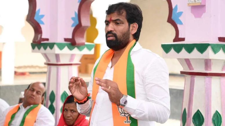 Masjids issuing fatwas in favour of Congress accuses BJP candidate Ram ...