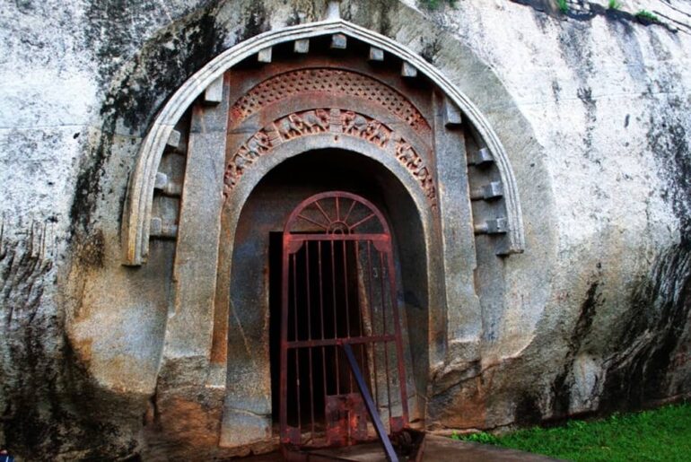 Barabar caves: the ashtonishingly perfect architectural marvel of the ...